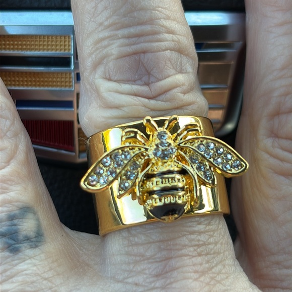 Jewelry | Gold Bee Ring So Beautiful In Gold And Crystal | Poshmark